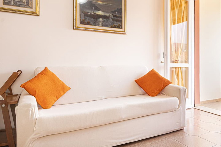 Patrizia, Apartment A Few Steps From The Pedestrian Center Of Marina Di Campo Equipped With Air Cond - Marina di Campo
