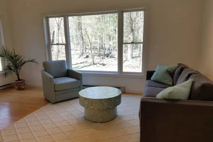 Charming Cottage Rental Near Woodstock Heated Pool, Fire Pit, Screened Porch - Woodstock, NY