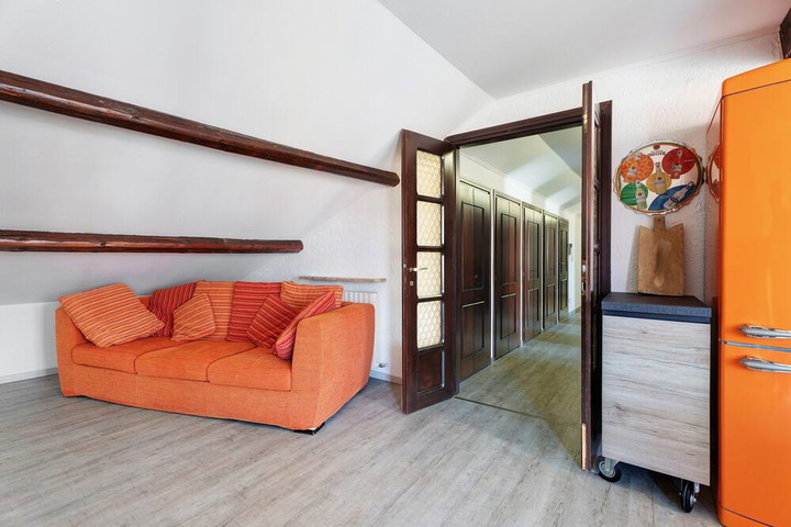 Appartement 'Mansarda Vialba' Dans Maison De Vacances Avec Vue Sur Le Lac Et Balcons - Luino