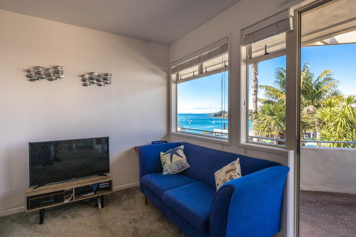 Central Oneroa Apartment With Sea Views. - Waiheke Island