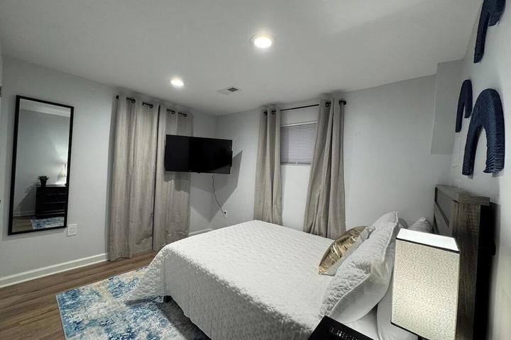Private 2br Home  Fast Wi-fi  Near Metro - Largo, MD