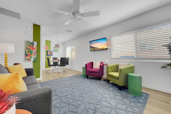 2br W Hot Tub, Game Table, Near Downtown Mesa! - Mesa, AZ