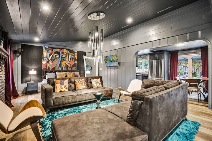 Kiki Grand Suite - Men's Clothing Optional Guest House In Wilton Manors - Fort Lauderdale