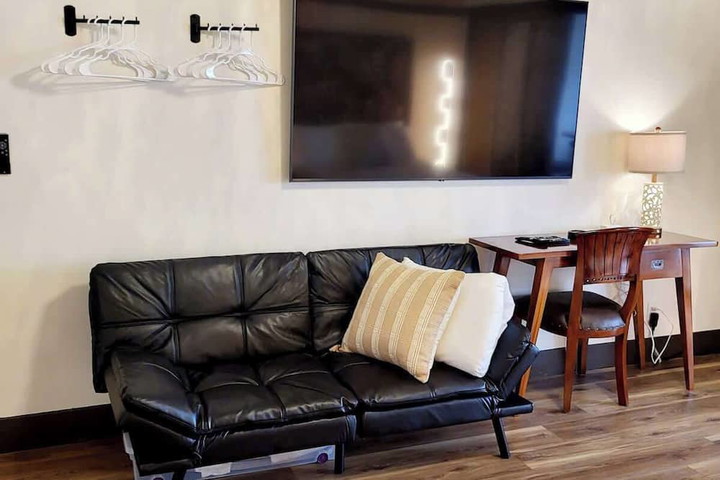 Tropical Garden Condo With Pool Kitchen, And Ac - Hilo, HI