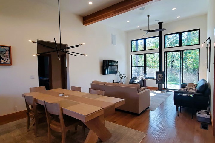 Lucky Star Cabin, A Mountain Modern Winthrop Home On The Methow Trails System! - Winthrop, WA