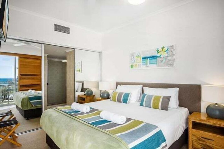 1 Bedroom Balcony Poolside - Caloundra