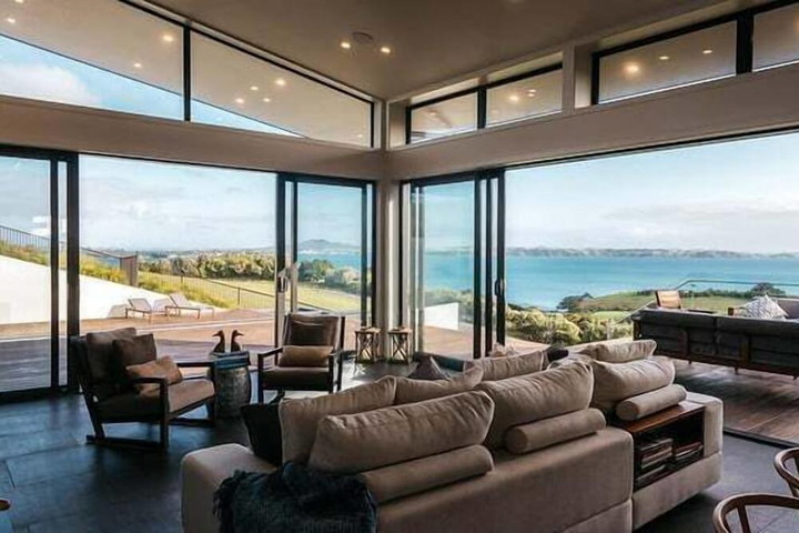 Tradewinds Retreat By Waiheke Pure - Views Views Views, Pool, Spa, Luxurious Spacious Living - Waiheke Island