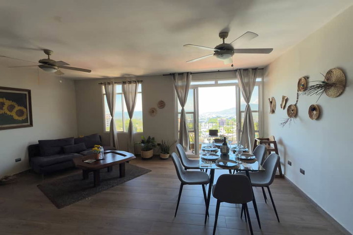 Penthouse De Lujo Con Vista Panorámica, Piscina Y Ac Súper Ubicación - San Salvador