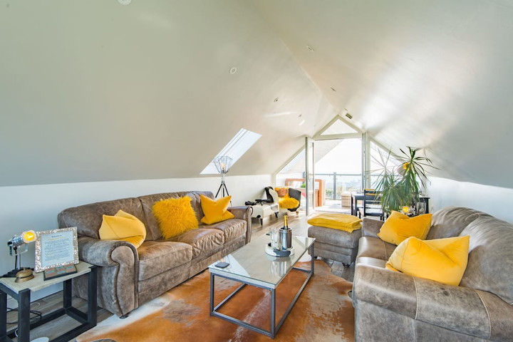 Channel View By Bloom Stays - Sleeps 2 Guests  In 1 Bedroom - Folkestone