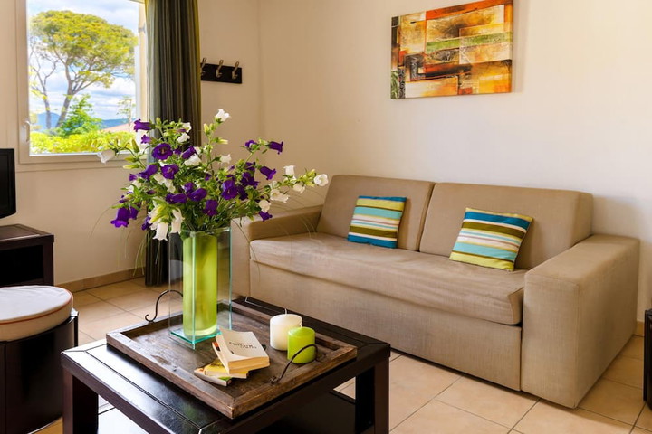 Appartement En Chalet Sur La Côte De Var Pour 6 - Bandol