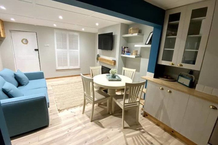 Minutes From Whitstable Beach And High Street. Sleeps Up To 6 - Canterbury