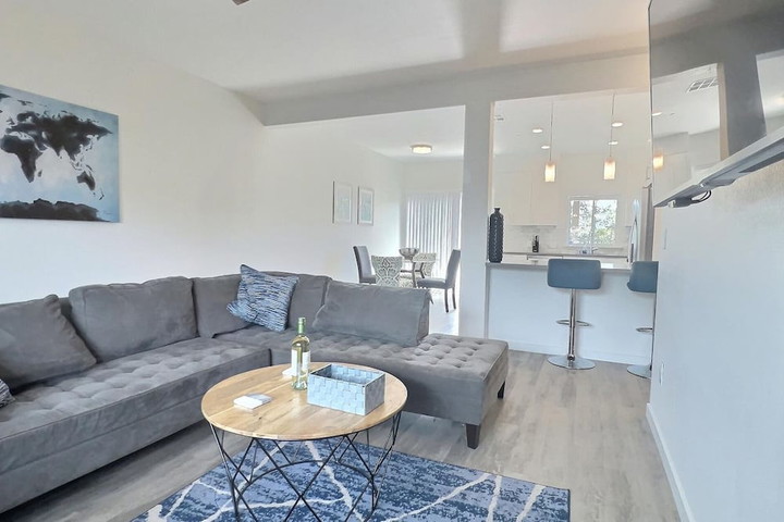 Sonoma 2br/2ba Condo | Full Kitchen, A/c & Views - Petaluma, CA
