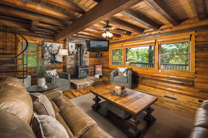 Riverside Retreat | Private Riverfront, Hot Tub, Game Room & Fire Pit - Blowing Rock, NC