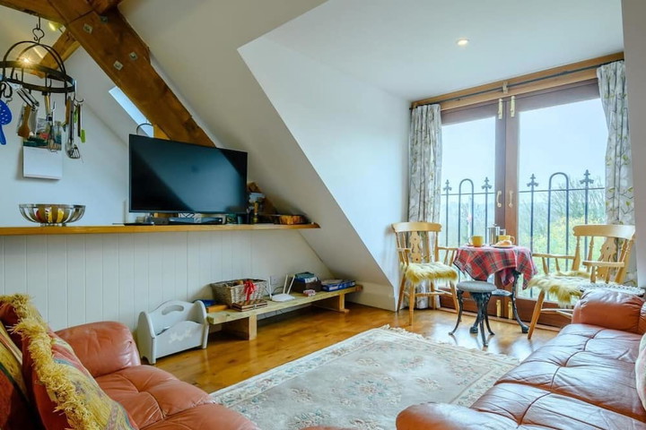 4 Bed In Stroud (Oc-93690) - Nailsworth