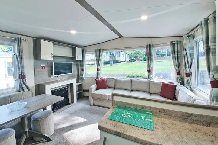 Brand New For 2019. Contemporary Caravan With One Double And One Twin. - Saundersfoot