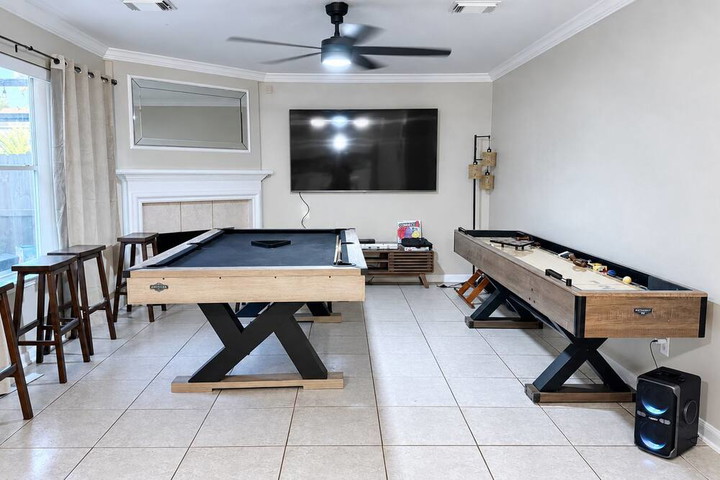 Spacious 5br Pool Home Family Getaway Near Houston - Missouri City, TX