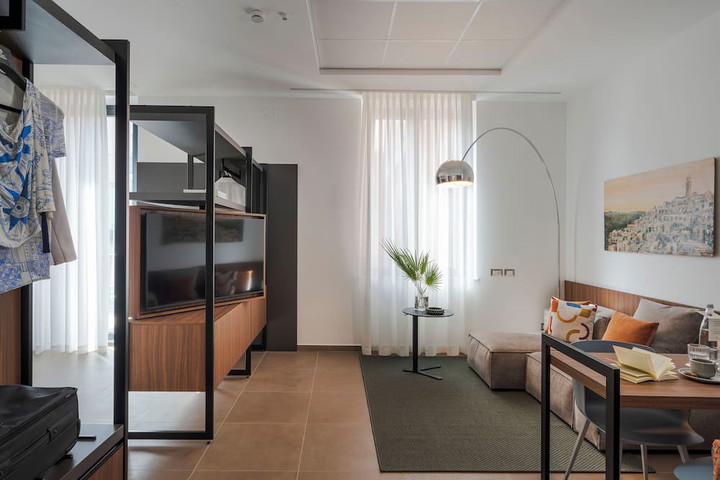 Palazzo Monopolio Apartments And Suites In Messina - Messina