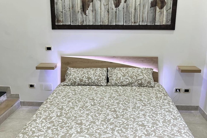 Homerez - Apartamento Moderno En Napoli, Balcón, 70 M² - Nápoles