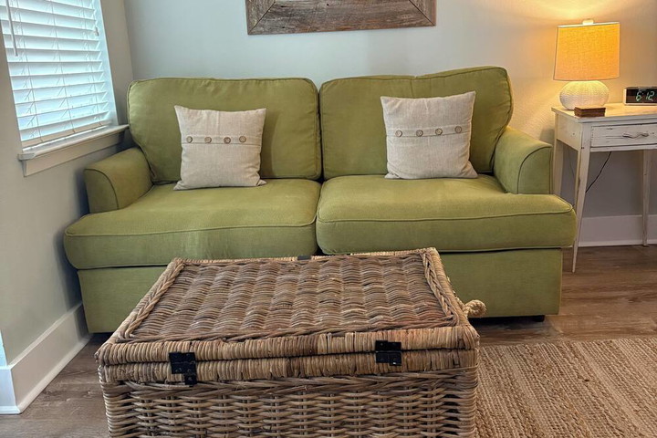 Beautiful Condo Steps From The Beach With Lovely Large Patio. - Grayton Beach, FL