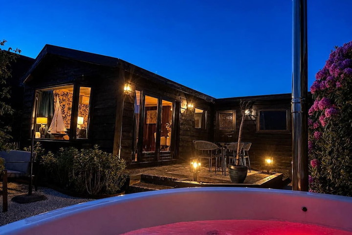 `T Blauwe Huysje At The Waterfront Including Sauna And Hot Tub - Hilversum