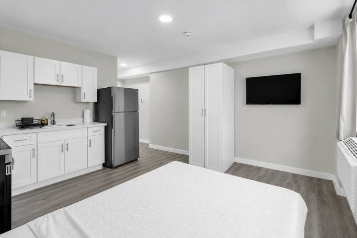 The Vista Suite  Studio  Dt Oshawa - Ontario