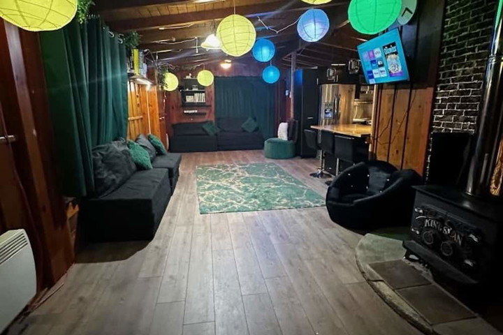 Mini-chalet By Ig: @13lacksheep - Mirabel