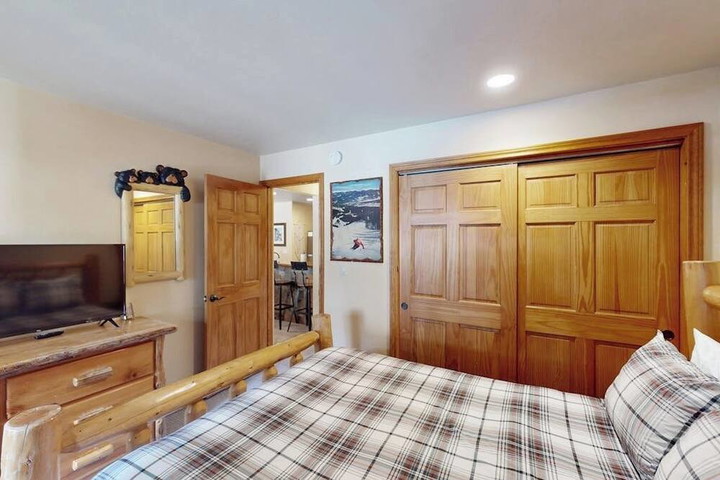 Comfy Condo W/hot Tub, Pool & Sauna Access- Free Shuttle To Slopes, Walk To Lake - Avon