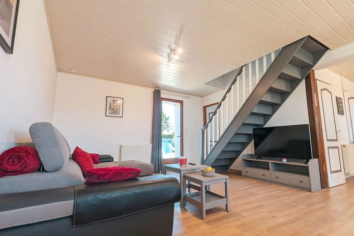 Family Cottage With Shared Pool, Terrace, And Wifi - Issoudun