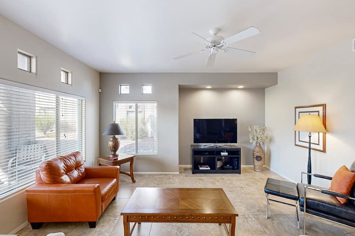 Comfy, Updated Condo With Pool & Hot Tub - Dog-friendly - Oro Valley, AZ