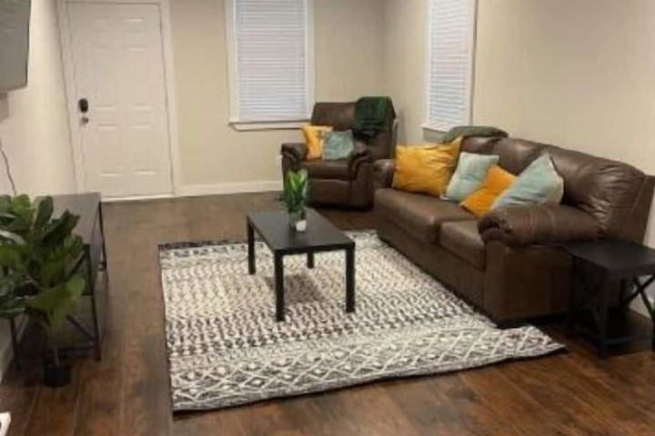 Charming 2bdrm House, Minutes From Spooky Nook - Hamilton, OH