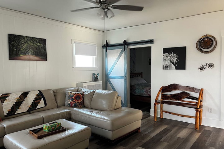 Wonderful 2-bedroom Downstairs Apartment In Quiet Rapid City Neighborhood - Rapid City, SD