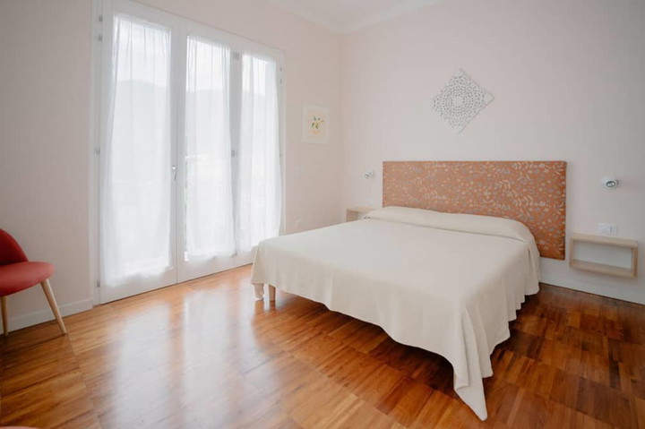 Fiordarancio Is The Guest House You Were Looking For, Located In A Fantastic Position Right Above The Beaches Of Fegina. The Room Offers You A Sea View Balcony, Double Bed, Private Bathroom And Air Conditioning.please Remember That In Order To Find Yours - Monterosso al Mare