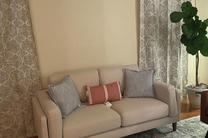 Charming And Cozy 3-bedroom House, 2 Full Bathrooms In High Point Close To Hpu - High Point, NC
