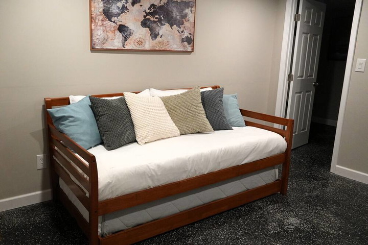 Cozy 2br Guest Suite With Smart Tvs & Full Kitchen - Fredericksburg, VA