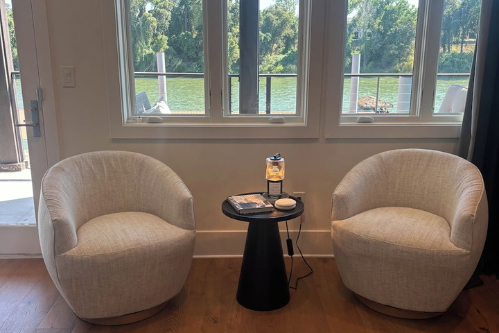 Riverview Luxury Master Suite Only 13 Minutes From The Sac International Airport - Sacramento