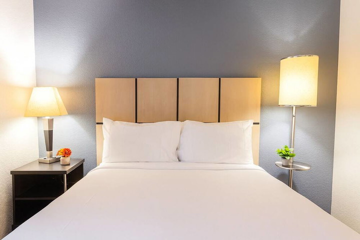 Suitelife Haven: Modern Suites For Business & Leisure Travelers - Jacksonville, FL