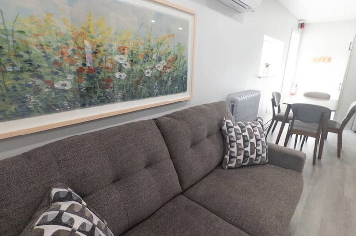 Modern Marvel Getaway- Renovated W/ac - Maine