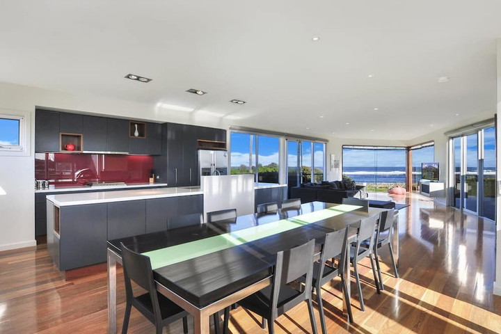 Whispers - Spectacularly Designed Beachfront Home - Port Fairy