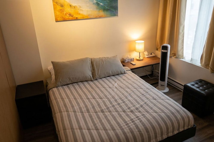 Downtown Edmonton Loft Bright, Modern & Affordable - Alberta