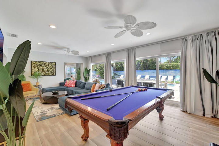 Beachfront Bliss: 6 Bedroom Home With Heated Pool - Fort Lauderdale