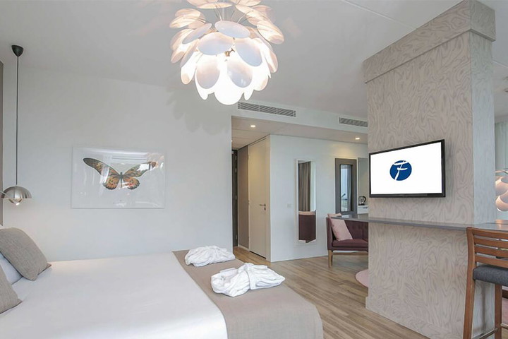 Spacious Family Stay | Wellness Access & Outdoor Adventure | Valley, Forest Site - Veenendaal