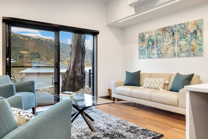 Your Dream Alpine Sanctuary - Lakeside Luxury - Kosciuszko National Park