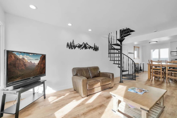 New Listing! Incredible Park City Location! Remodeled 3br, 2ba + Huge Loft - Park City, UT
