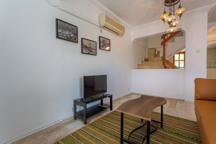 Villa Olinda - 4 Bed Villa With 200m2 Garden! - Boğazkent