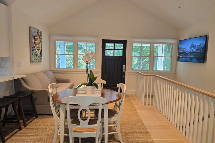 Hamptons Waterview Custom Home With Designer Finishes Heated Gunite Pool - The Hamptons, NY