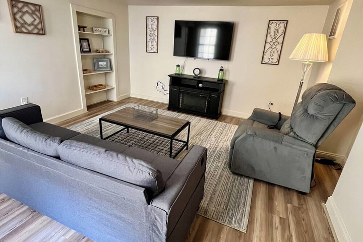Creekside Suite Downtown Frederick Maryland Near Restaurants & Wedding Venue! - Frederick, MD