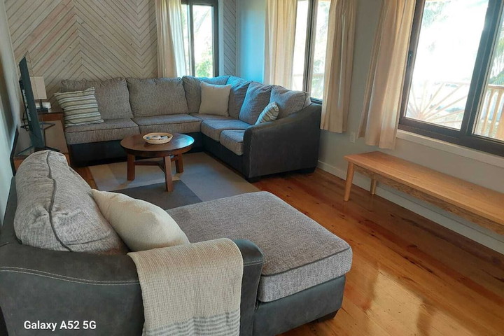 Spacious 2 Or 3 Br Ocean Side Home With Pool - Private Lot & Panoramic Views. - Utila