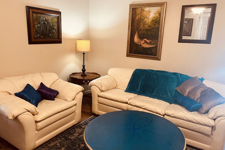 Beautiful Home In The Heart Of Springfield! So Perfect! - Springfield, MO