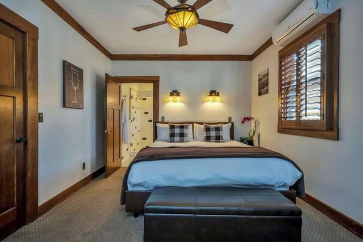 Steps To Tasting Rooms! Romantic Wine Country Escape W/ Jetted Tub And Fireplace - Calistoga, CA