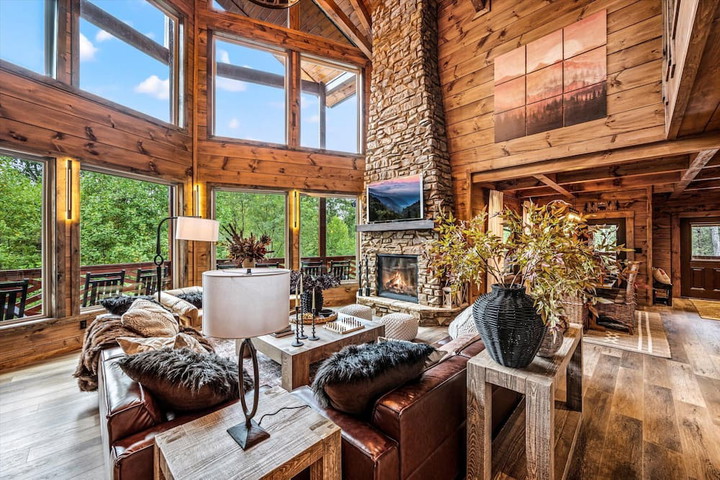 Luxury Indoor Pool Cabin | Theater + Sauna + Spa - Sevierville, TN